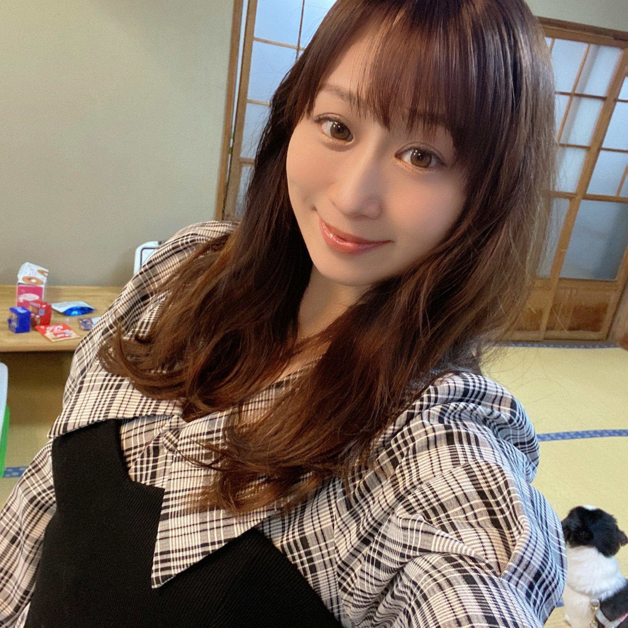 小弟埃尔文 的想法: #FANZA# 最新热度排行-周榜TOP20-25年5月第二周1.紫堂留衣（蓝）2.纱仓真菜3.MINAMO（蓝） 4.紫堂留衣5… - 知乎