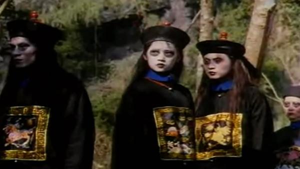 谭亭 的想法 我的收看簿 限制级电影 《赶尸艳谈》(中国台湾1991)导演:吕宝 主演:蓝鸟旺,曲奇,巴乐,杜润发,杜爱华,崔丽菁,林