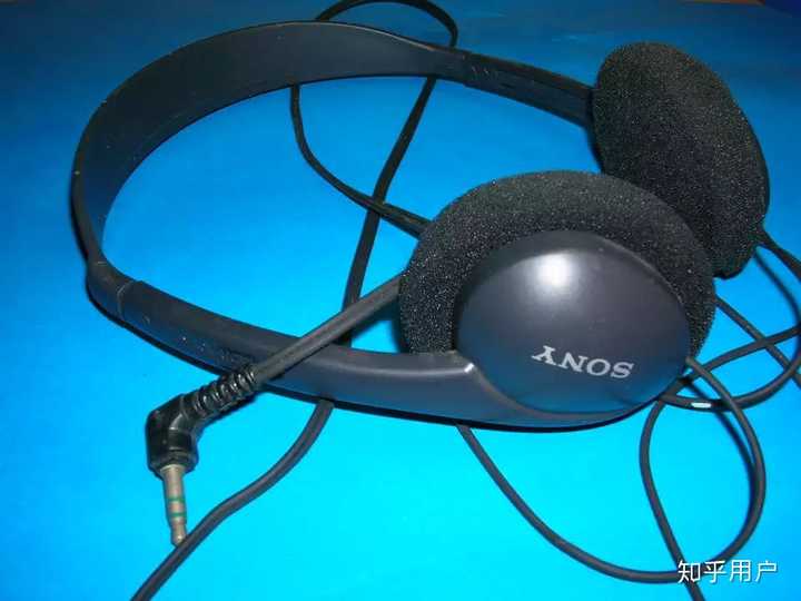 你们都用什么牌子的耳机听歌？ - 知乎