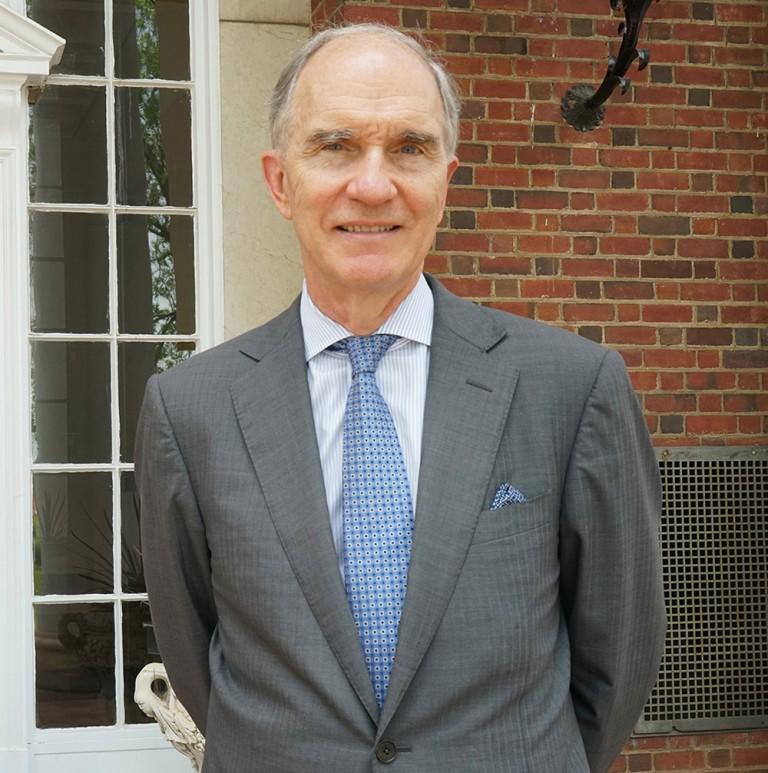 他视建筑如生命，生前将自己的家改成英国最小的博物馆，每年吸引10万人参观 - 知乎