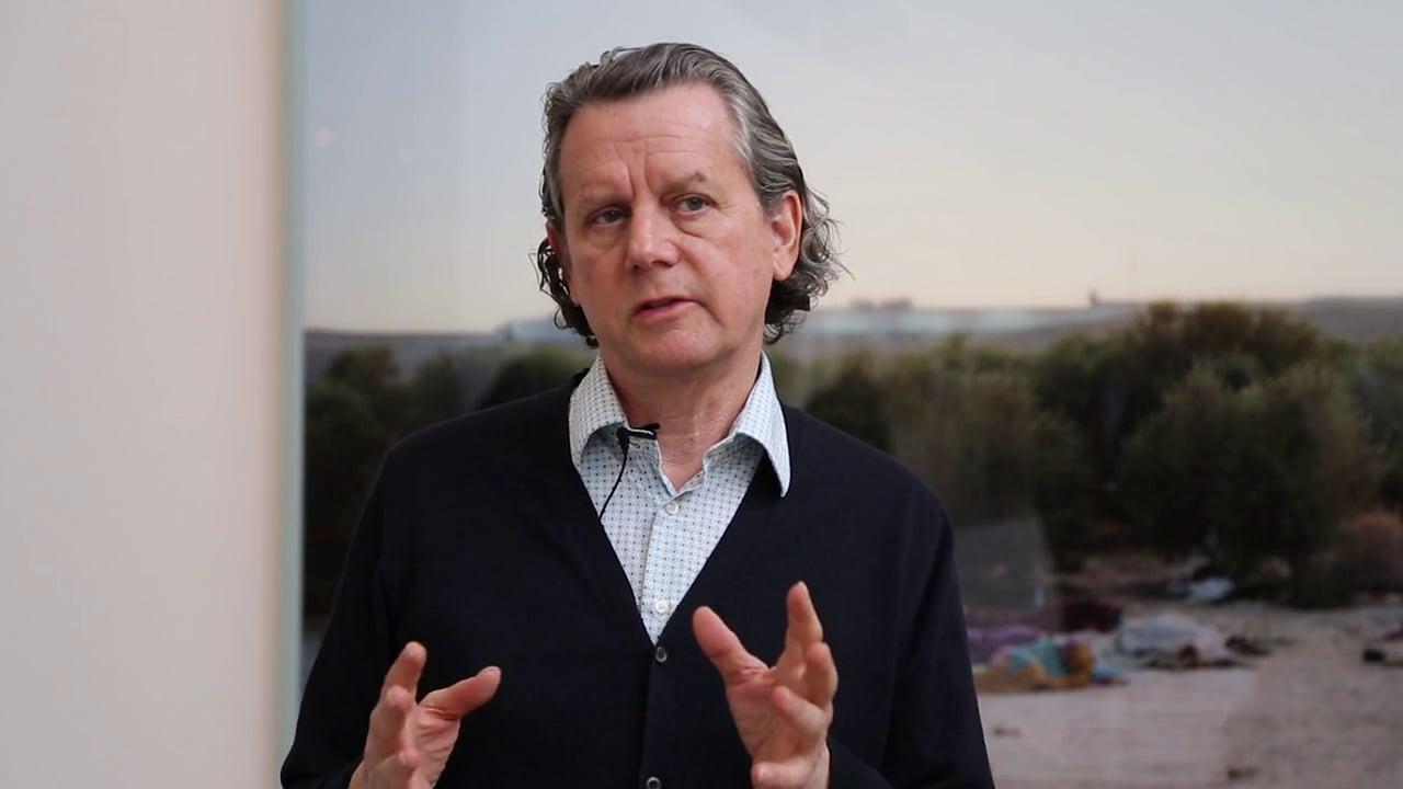 读立研究丨杰夫·沃尔（Jeff Wall）：现代生活的绘者 - 知乎