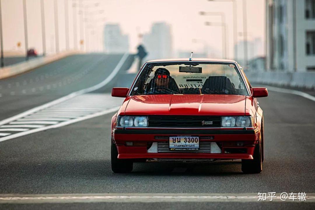30多年前的日产R30，从家用车变成1000马力的哥斯拉！ - 知乎