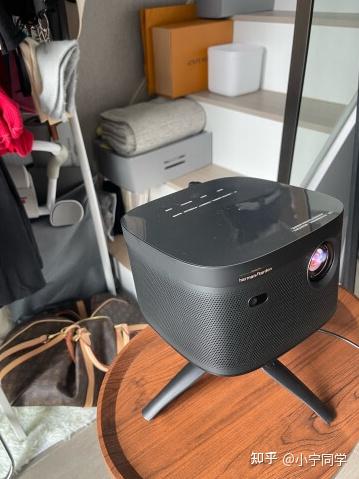 极米NEW Z8X（极米newz8x）怎么样？使用三月后优缺点评测