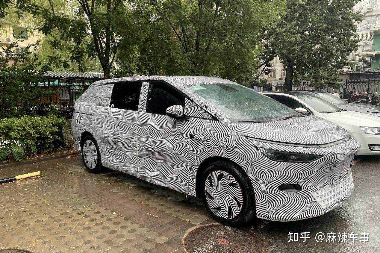 车长5米45，车宽2米3，小鹏全新MPV这尺寸市区能开？ - 知乎