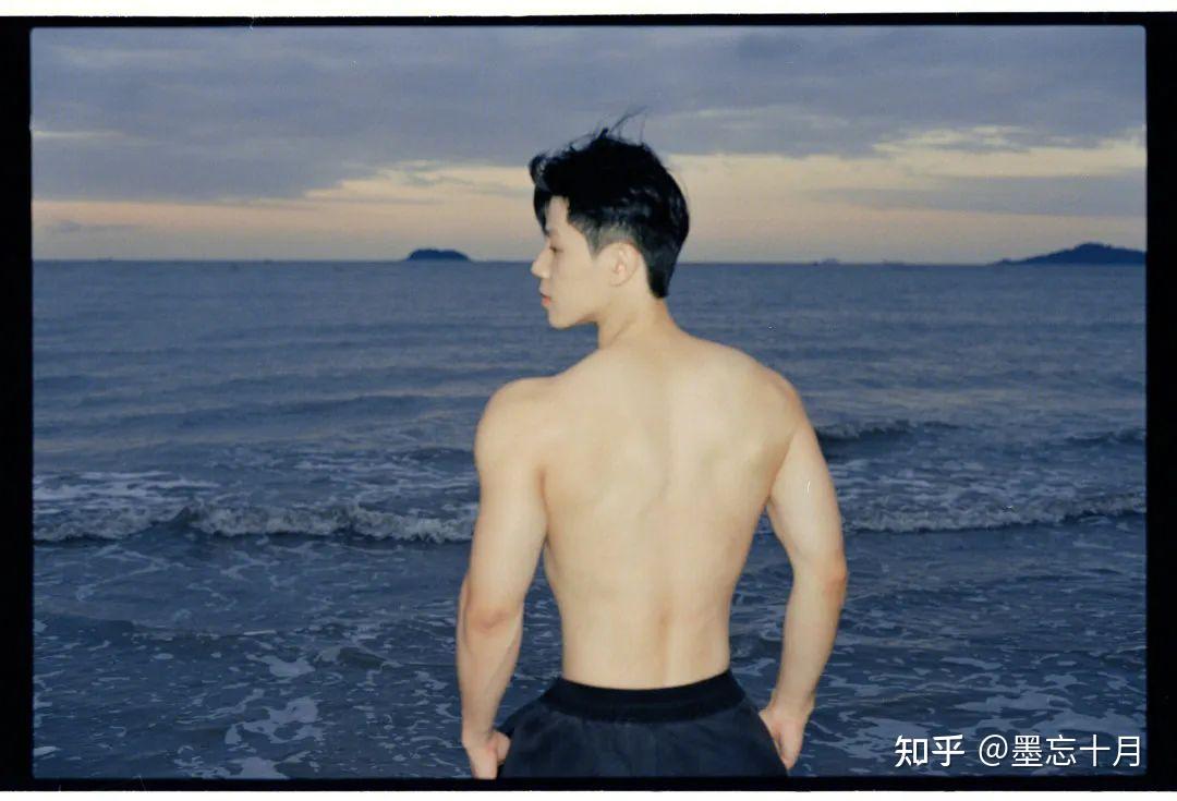 修理铺湖北肌肉帅哥浑身湿透太诱惑了 知乎