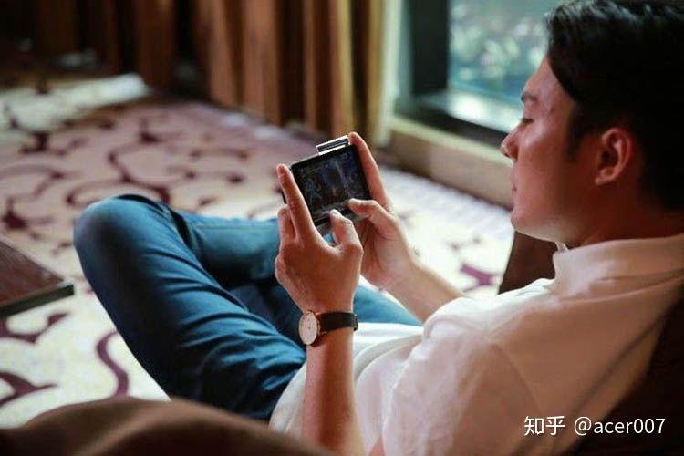 可以装口袋里的电脑，小巧玲珑。 - 知乎