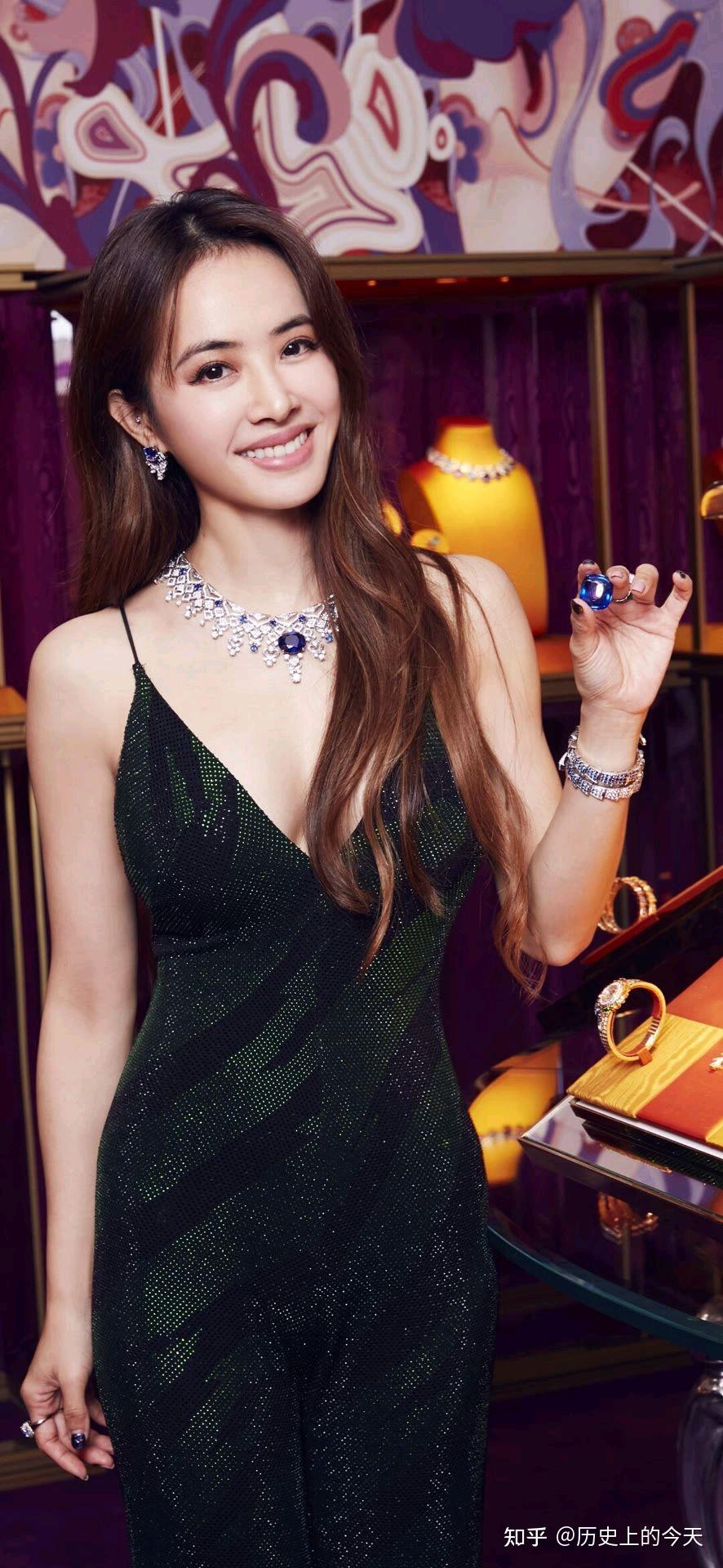 蔡依林（Jolin Tsai）本名蔡依翎，曾用名蔡宜凌，1980年9月15日出生于中国台湾省新北市新庄区，祖籍福建泉州，华语流行乐女歌手、舞者 ...