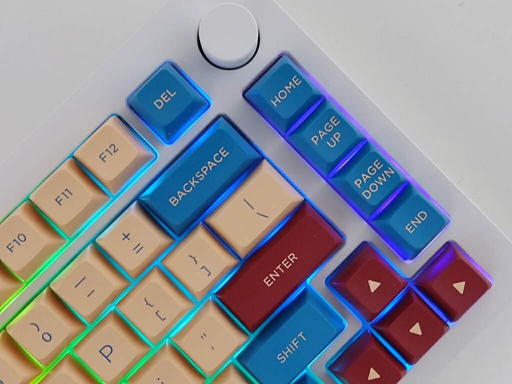 出道既“巅峰”首款全POK材质线性轴——IQUNIX璞玉轴上手体验