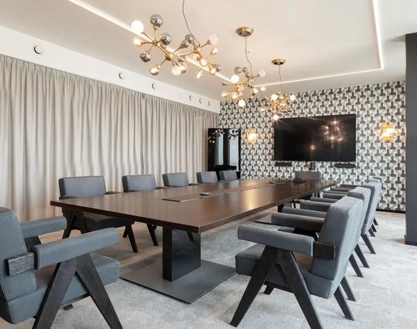 科技与优雅的完美诠释——Bene P2系列家具 - 知乎