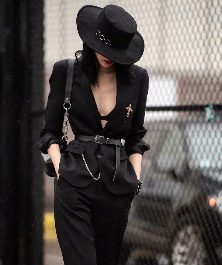 亚洲首位“升仙”90后超模来了！常年179cm/46公斤的崔素拉 - 知乎