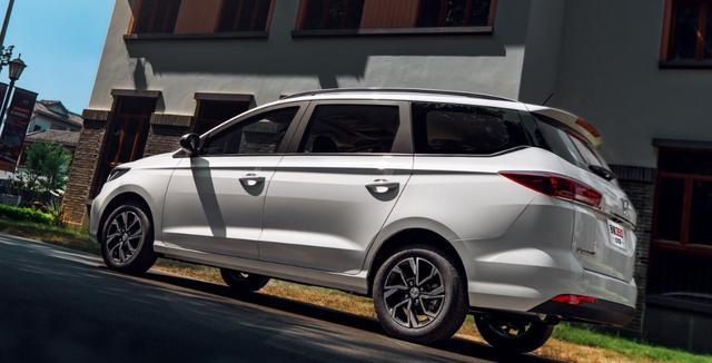 宝骏首款6座MPV，轴距2米75仅5w多，上市首月销量破万，新款来袭 - 知乎