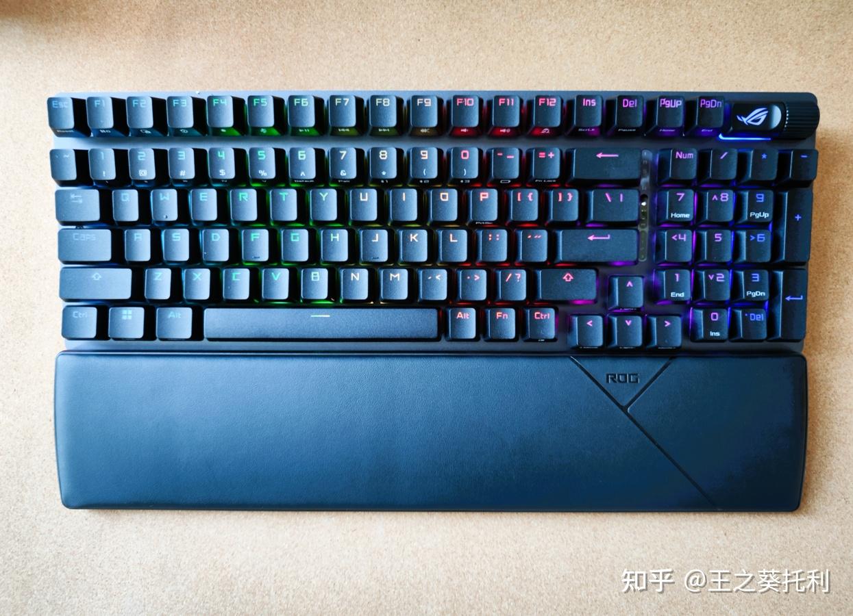 2024年机械键盘推荐，千元游戏机械键盘——ROG游侠2 98无线版上手体验及测评，无线三模，NX雪武白轴！情人节送给男朋友的最好礼物！