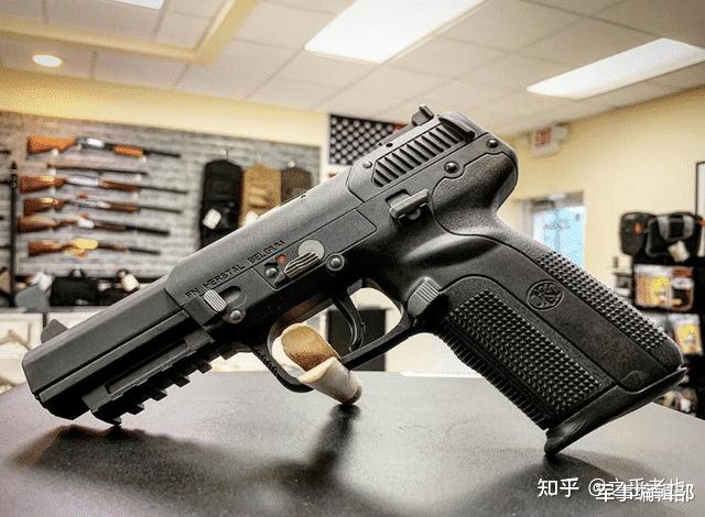 防弹衣在它面前像纸一样，浅谈比利时FN57手枪，刷新手枪新概念 - 知乎