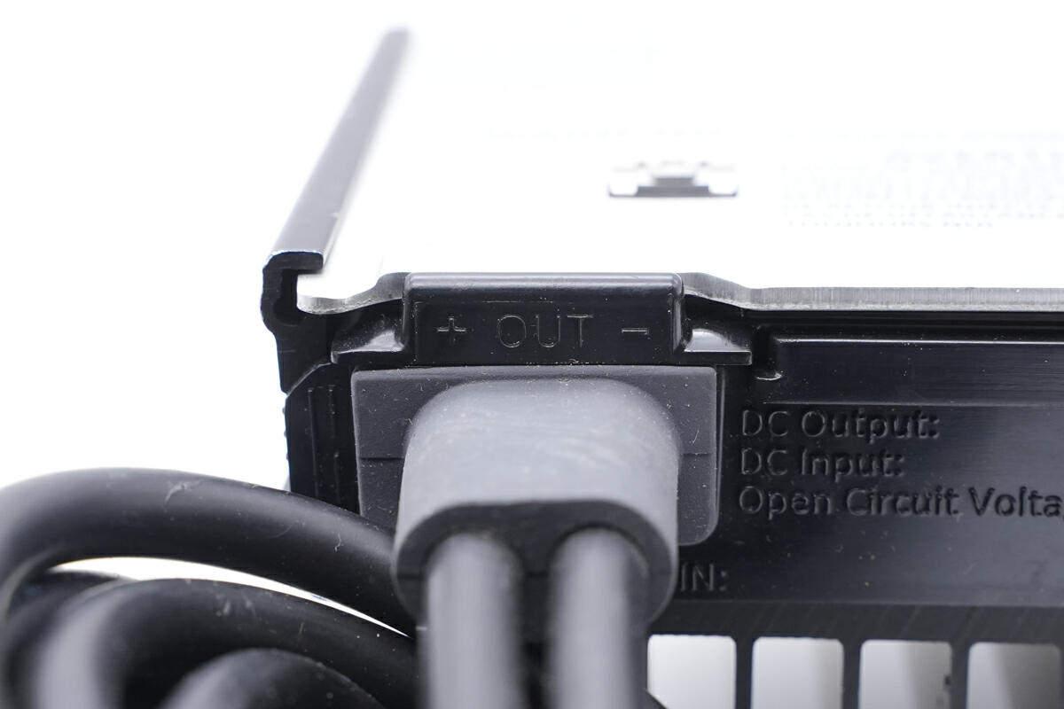 拆解报告：SolarEdge 700W太阳能电池功率优化器 - 知乎