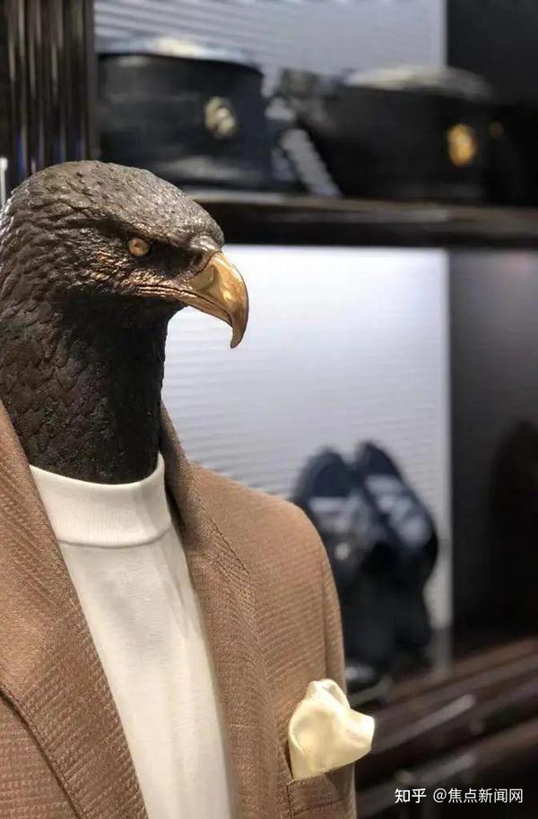 意大利奢侈品牌Stefano Ricci史蒂芬劳•尼治中国最大旗舰店2022年12月落户北京华贸中心 - 知乎