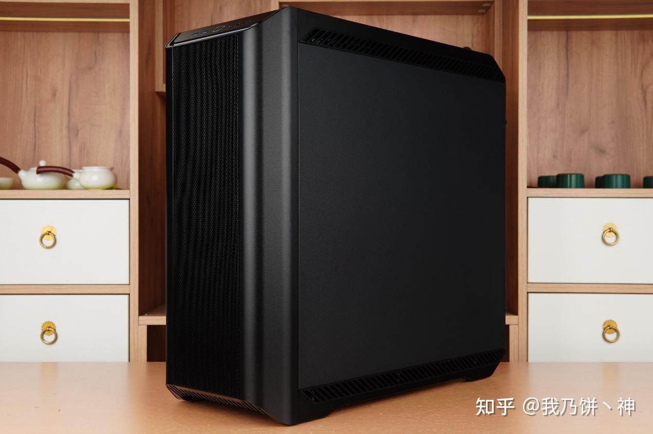 附送多个硬盘架，支持10+硬盘同时安装，乔思伯D500机箱评测 - 知乎