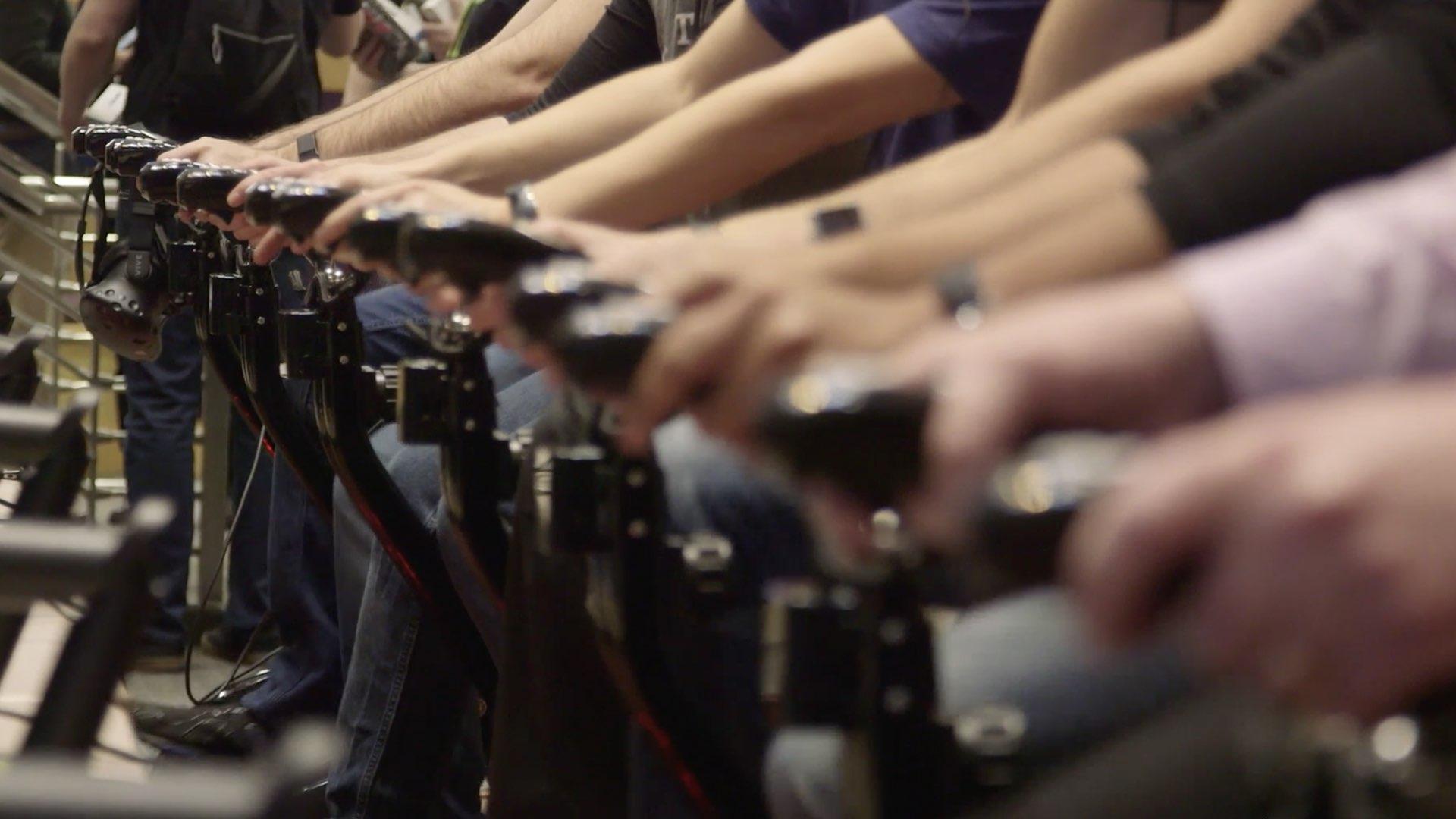 VirZOOM 要打造 VR 健身房，让你在室内来一场激烈的自行车赛 | CES 2017 - 知乎