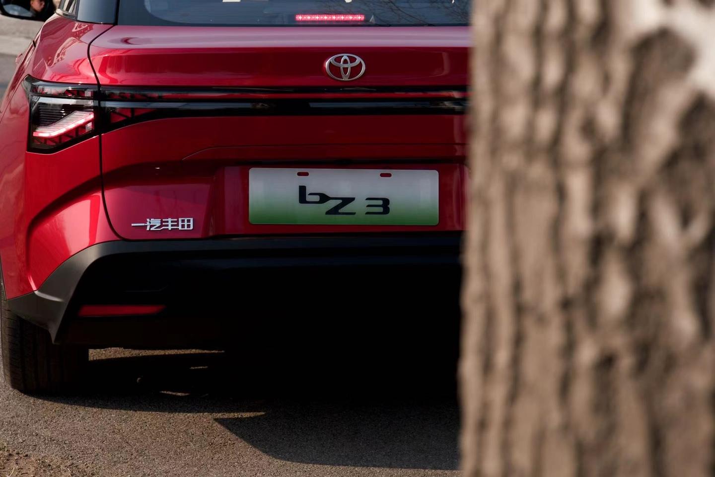 抢先试驾一汽丰田bZ3，比亚迪“代工”的丰田到底怎么样？ - 知乎