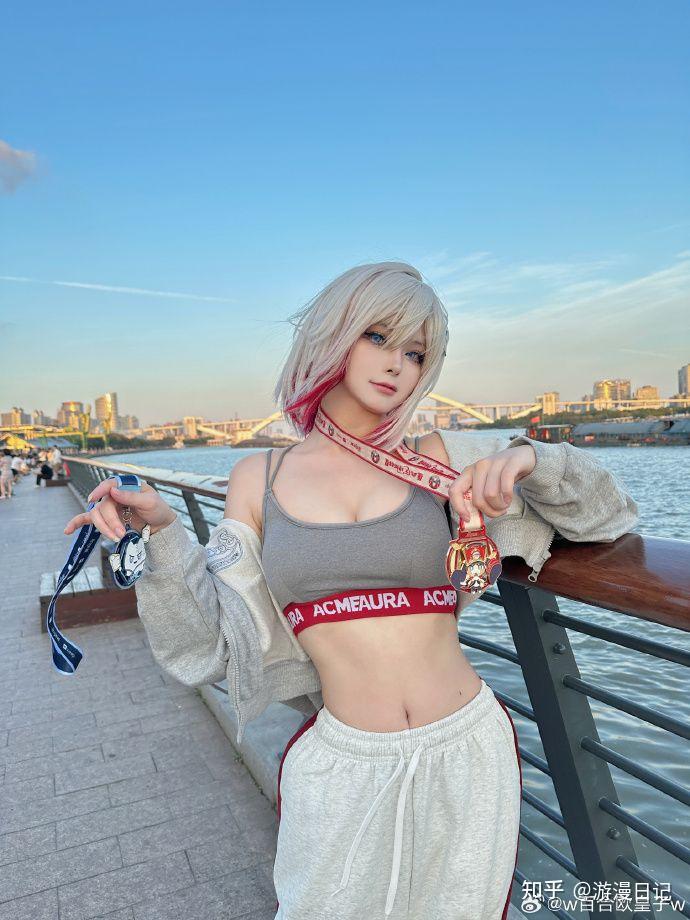 拒绝白幼瘦!星穹铁道Coser集体晒Keep联动奖牌，健美身材馋哭众人 - 知乎
