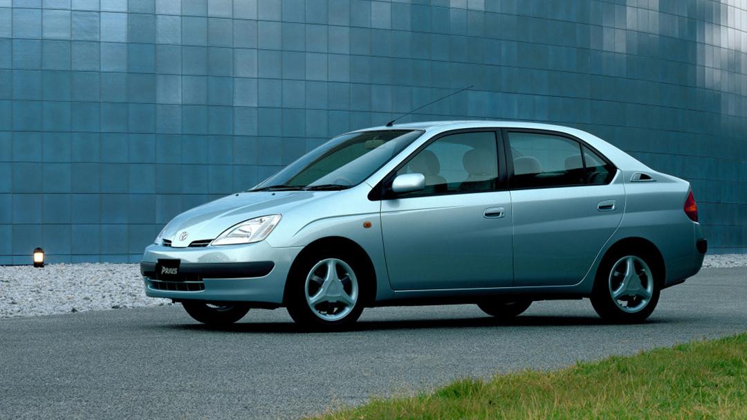 不仅省油还更好开？第五代普锐斯这么帅 要能买到就好了！ - 知乎