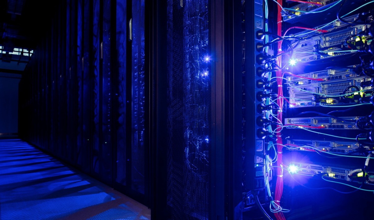 刚刚 ,「贝恩资本等」280亿元出售「秦淮数据中国」, 一家上市公司买入 ! | IIR - 知乎