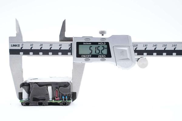 拆解报告：MOTO摩托罗拉125W氮化镓充电器MC-1251 - 知乎