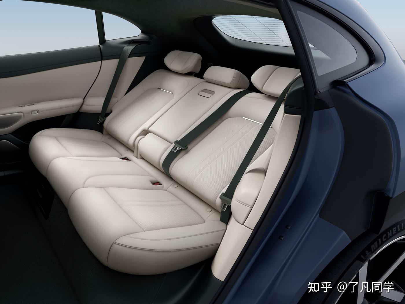 「一文全知道」小米YU7有哪些产品亮点？那个版型更值得买？小米YU7和SU7哪款更值得入手？ - 知乎