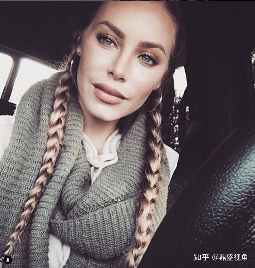 2012年，成为业内著名演员的 妮可·安妮斯顿（nicole Aniston） 知乎