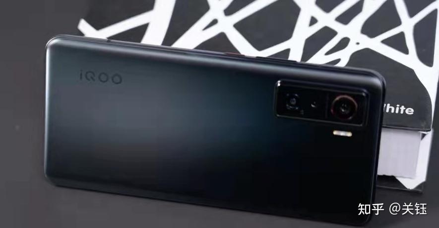 iqooneo5和iqoo5怎么选择？