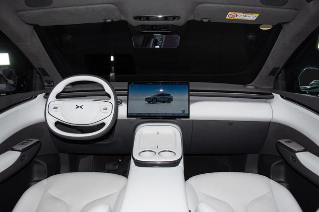 预售23.58万元，小鹏G7首发亮相！3颗AI芯片、AR-HUD，续航702km - 知乎