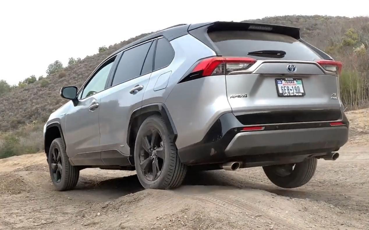 棋逢对手二十载，荣放RAV4与本田CR-V如今谁更强？ - 知乎