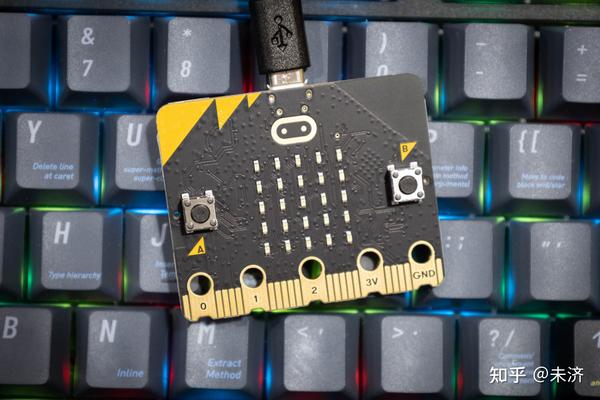 什么是 micro:bit？如何入门 micro:bit？