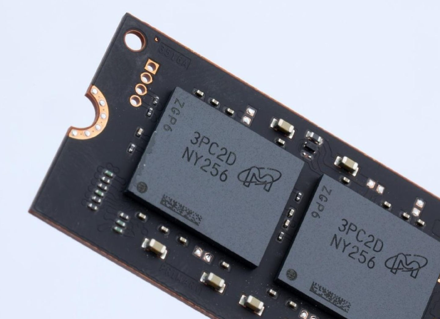 最便宜的原厂旗舰PCIe4.0 SSD？Crucial英睿达T500专业向测评 - 知乎