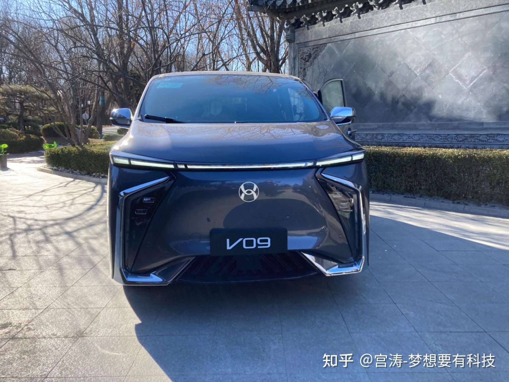 配置齐全续航无忧 试驾800V+ 4C超充加持的合创V09 - 知乎