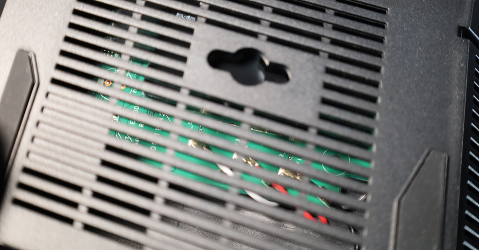 华硕AX57热血版测评来了，热血依旧 - 知乎