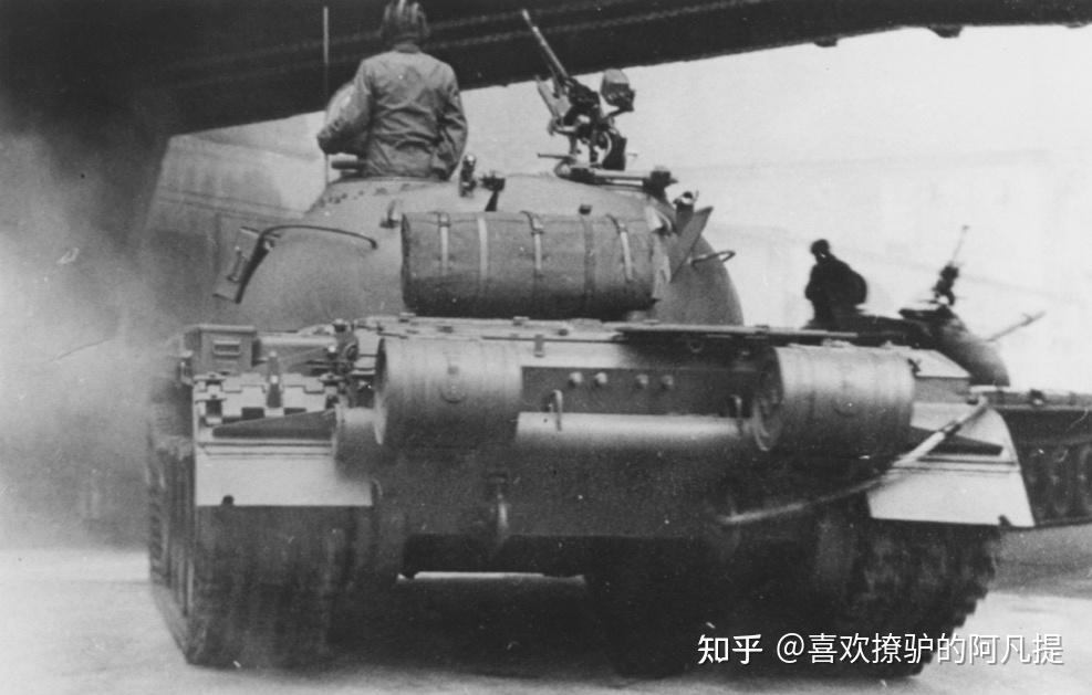 编号14：T-55主战坦克（第四部分）：T-55 M1958、T-55A M1961、T-55K、T-55AK、T-55 ALMAZ - 知乎