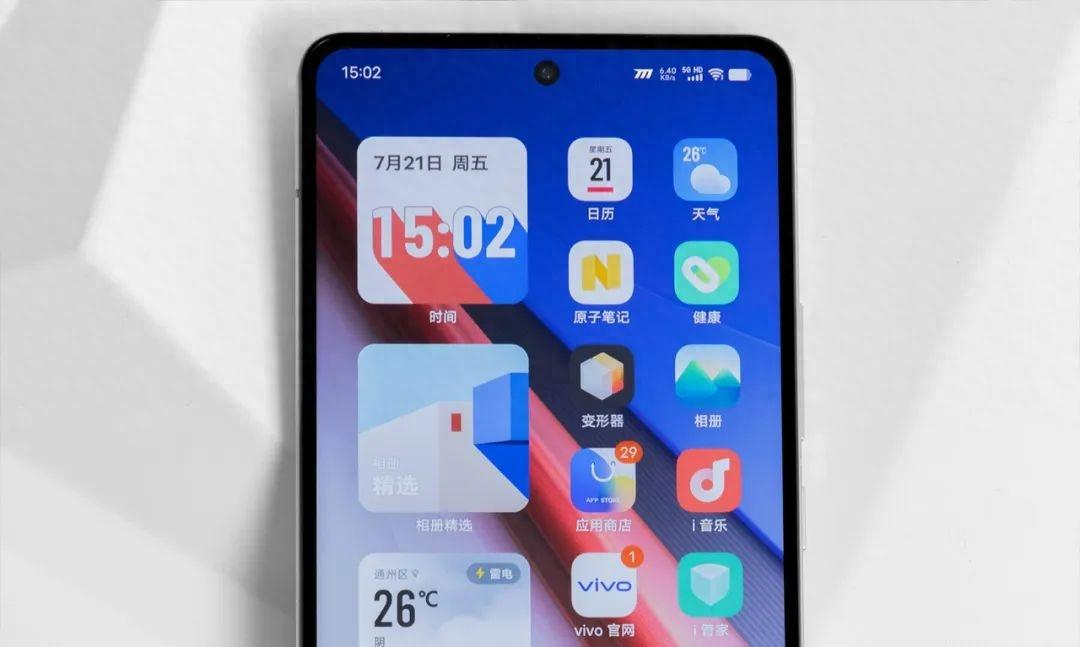 骁龙8Gen2+三星E6直屏，3000多价位上口碑最好的两款手机