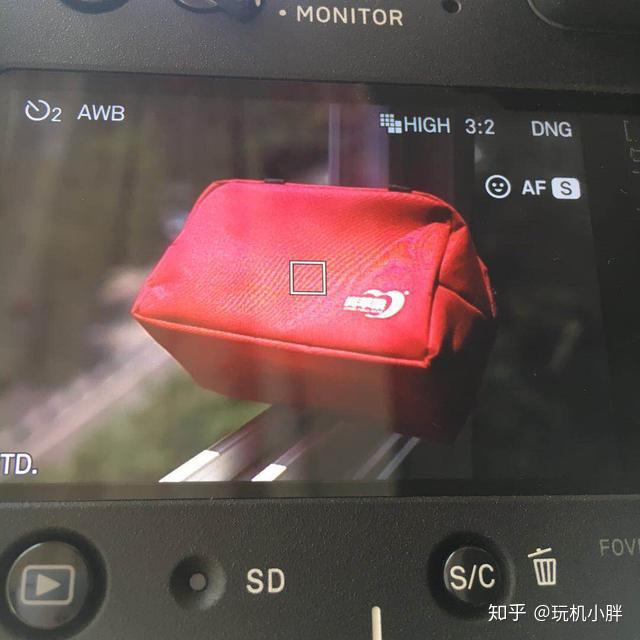 探秘传说中的X3传感器，适马SD Quattro测评 - 知乎