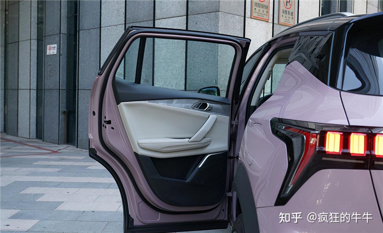 领克06 Shero粉色特别版，售价为13.98万元 - 知乎