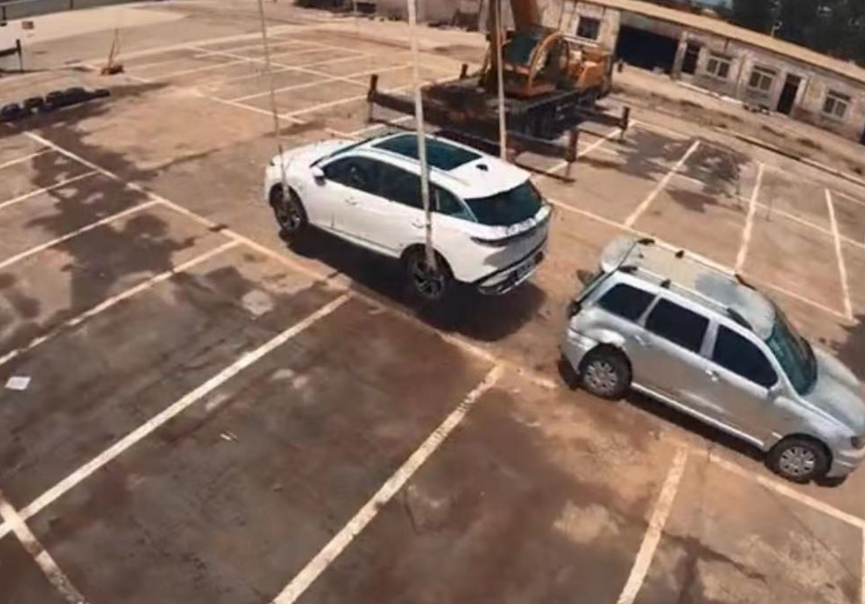 不怕追尾不怕夹击，更能车顶来拆墙！奔腾T90实力为何这么强？ - 知乎