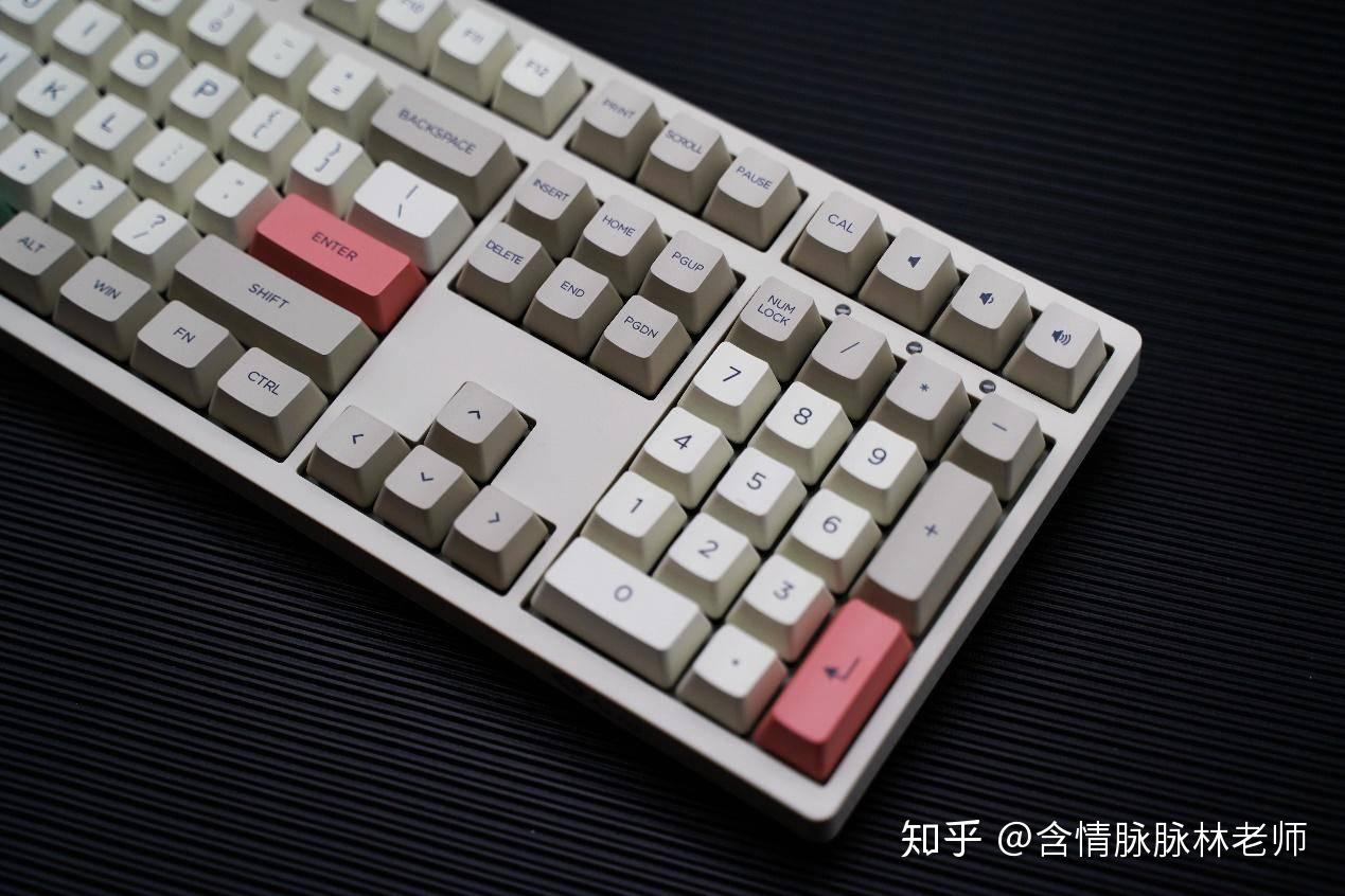 致敬经典，Akko 3018 9009无线双模键盘体验