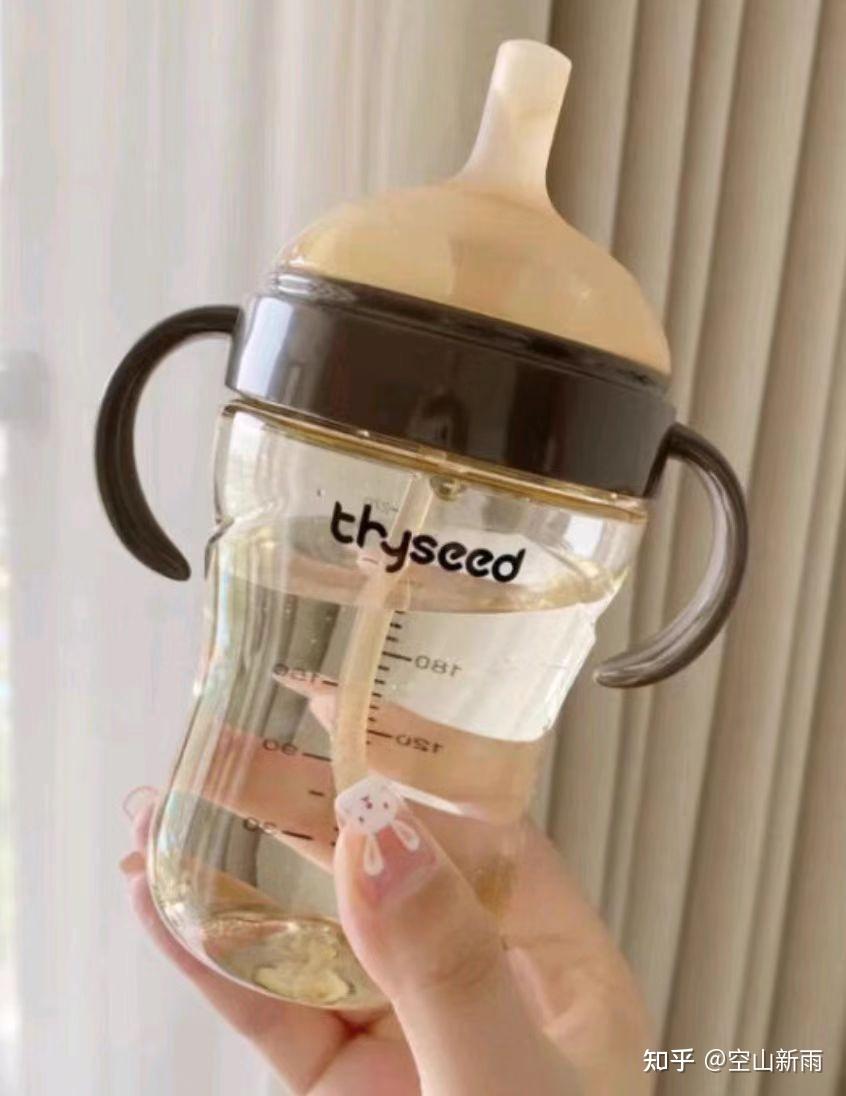 如何帮助宝宝从奶瓶轻松过渡到敞口杯——0-3岁宝宝水杯选择（含贝亲、世喜、格罗咪咪、b.box、Doidy Cup等多品牌使用心得）