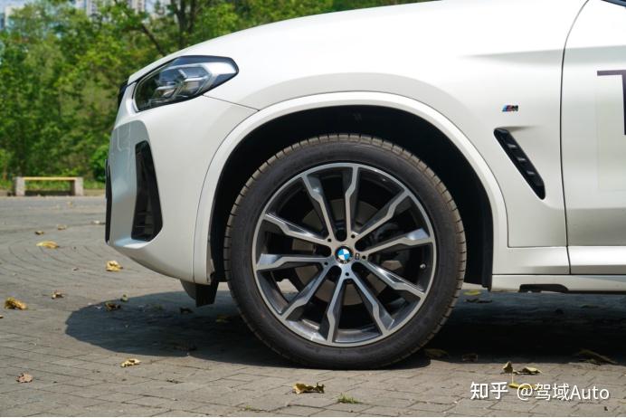 奥迪Q5L对比宝马X3：个性与均衡，怎么抉择？ - 知乎