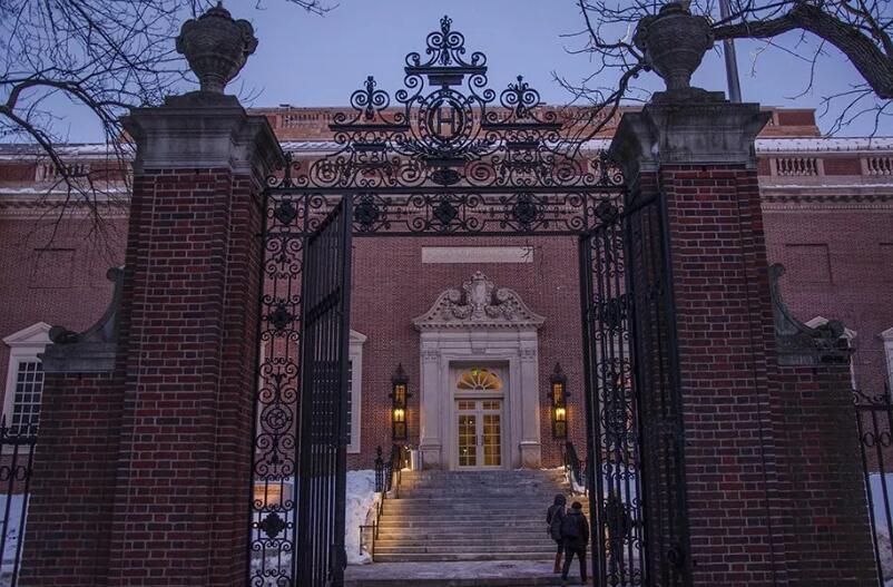 你知道吗？哈佛这所号称没有围墙的大学，却有着数十座校门！ - 知乎