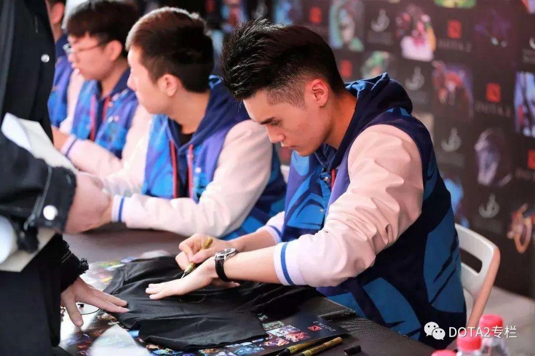 ROTK在线忽悠傻白甜SCCC；AME为路人队友出头，罕见文斗 - 知乎