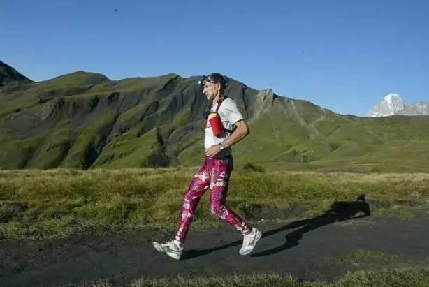 “58岁获得UTMB冠军，还参加过20次MDS，Marco Olmo的故事”——《雅荻跑世界》S02E08，今晚9点全网播出 - 知乎