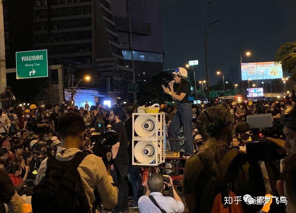 泰国法院拒绝批捕5名组织德国大使馆前抗议活动的领袖 - 知乎
