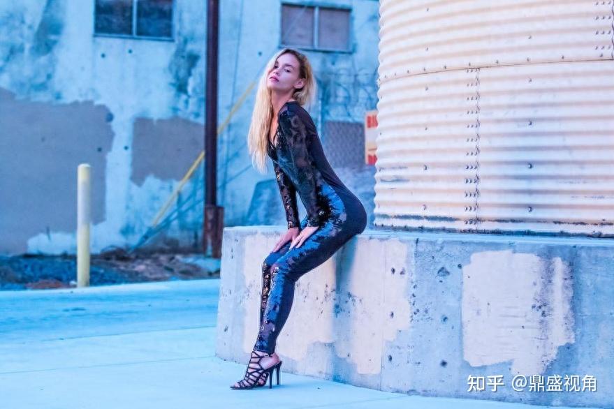 科勒·金斯利khloe Kingsley业界内纤细身材下的完美容颜 知乎