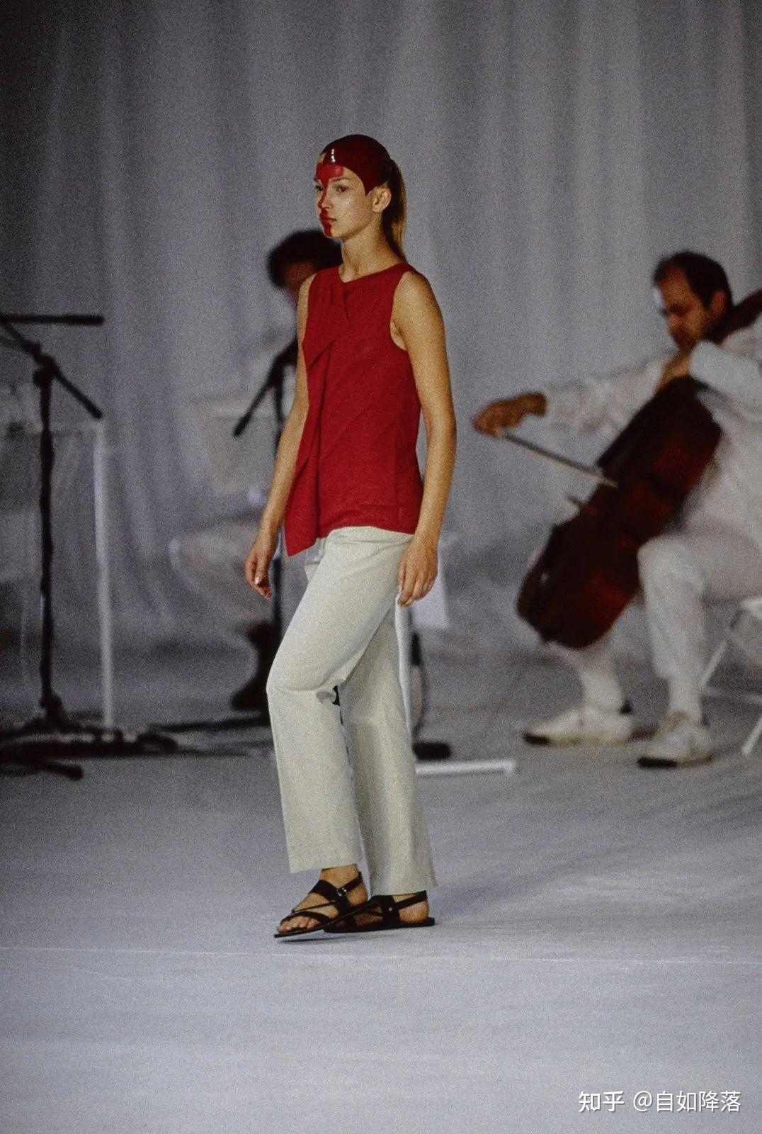 Hussein Chalayan | 20年前的未来服装 - 知乎