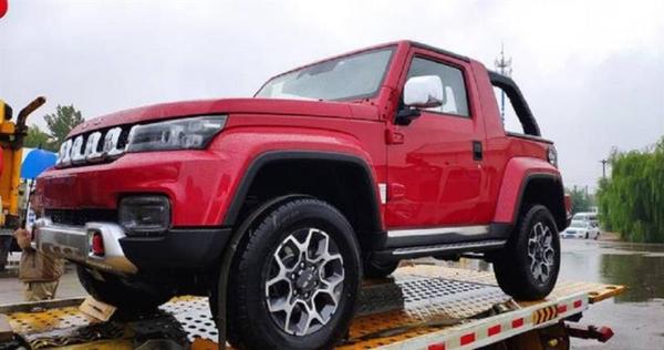 北京汽车双门版BJ40 2.0T+8AT+敞篷外观 或将12.3万起售 - 知乎